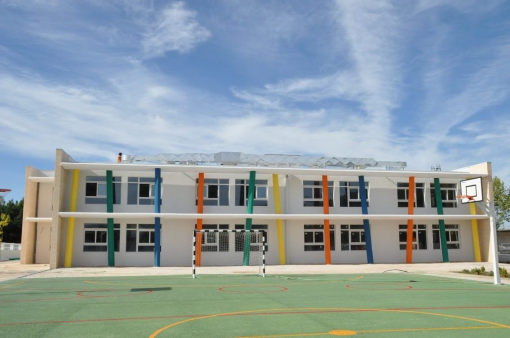 Seia está a recrutar funcionários para as escolas - Seia Digital